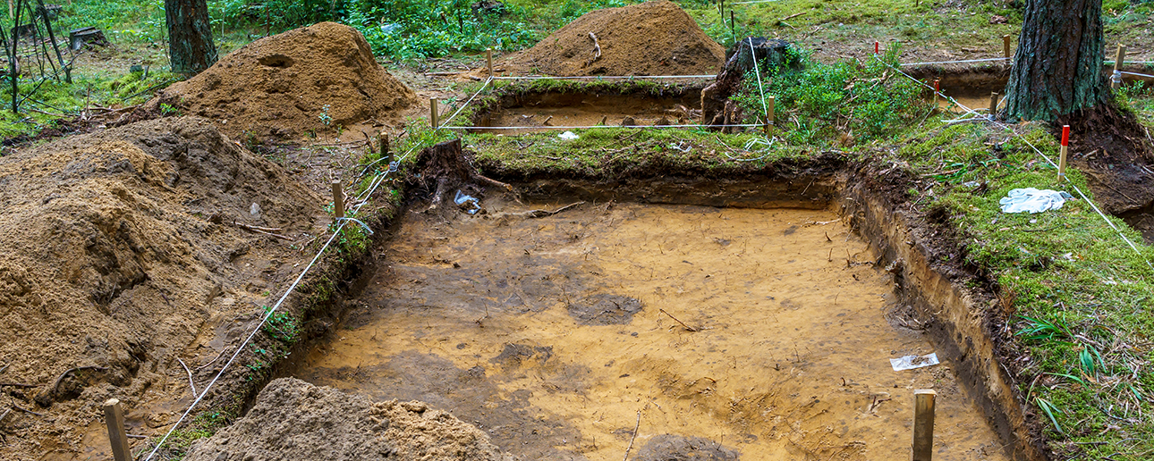 Search and Detection of Graves Using GPR