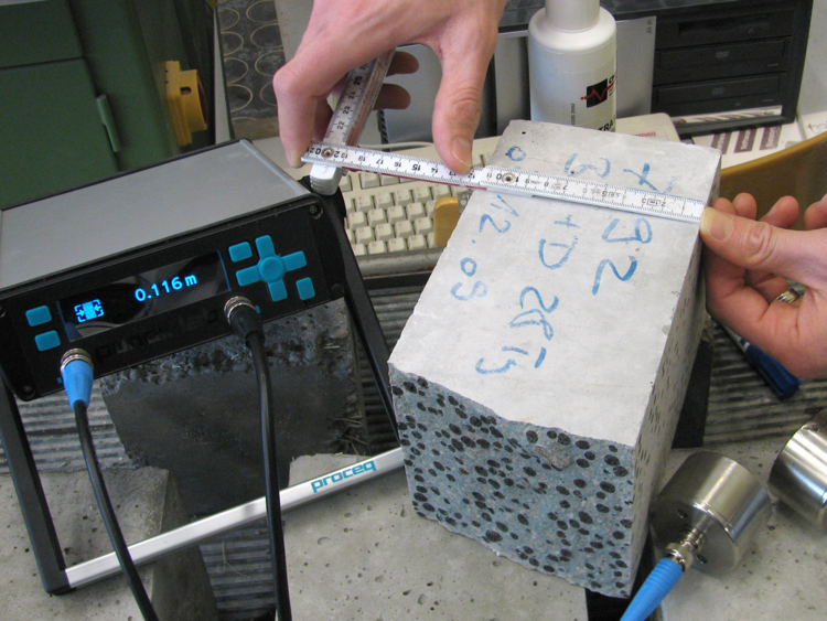 Pundit Lab is a flexible UPV test instrument